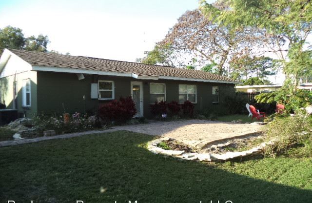 Apartments For Rent in Mercy Drive, Orlando, FL | Studio,1-3 Beds Apts