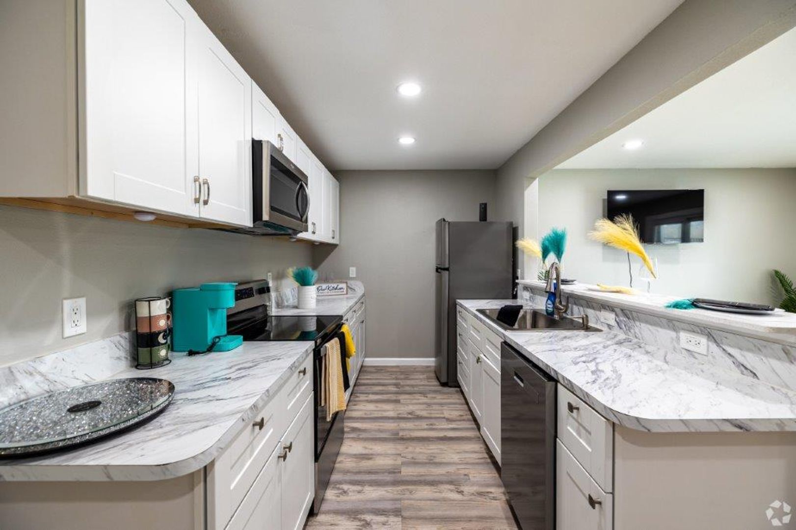 1736 W. Randol Mill Rd. - Arlington, TX | ApartmentAdvisor